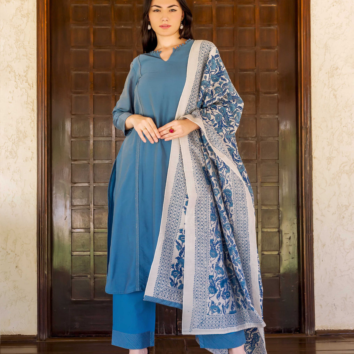 Prussian Blue Embroidered Kurta – MISSPRINT